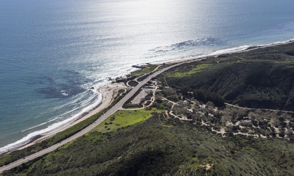 The 10 Most Stunning Ocean View Hikes To Take in LA - The LA Girl