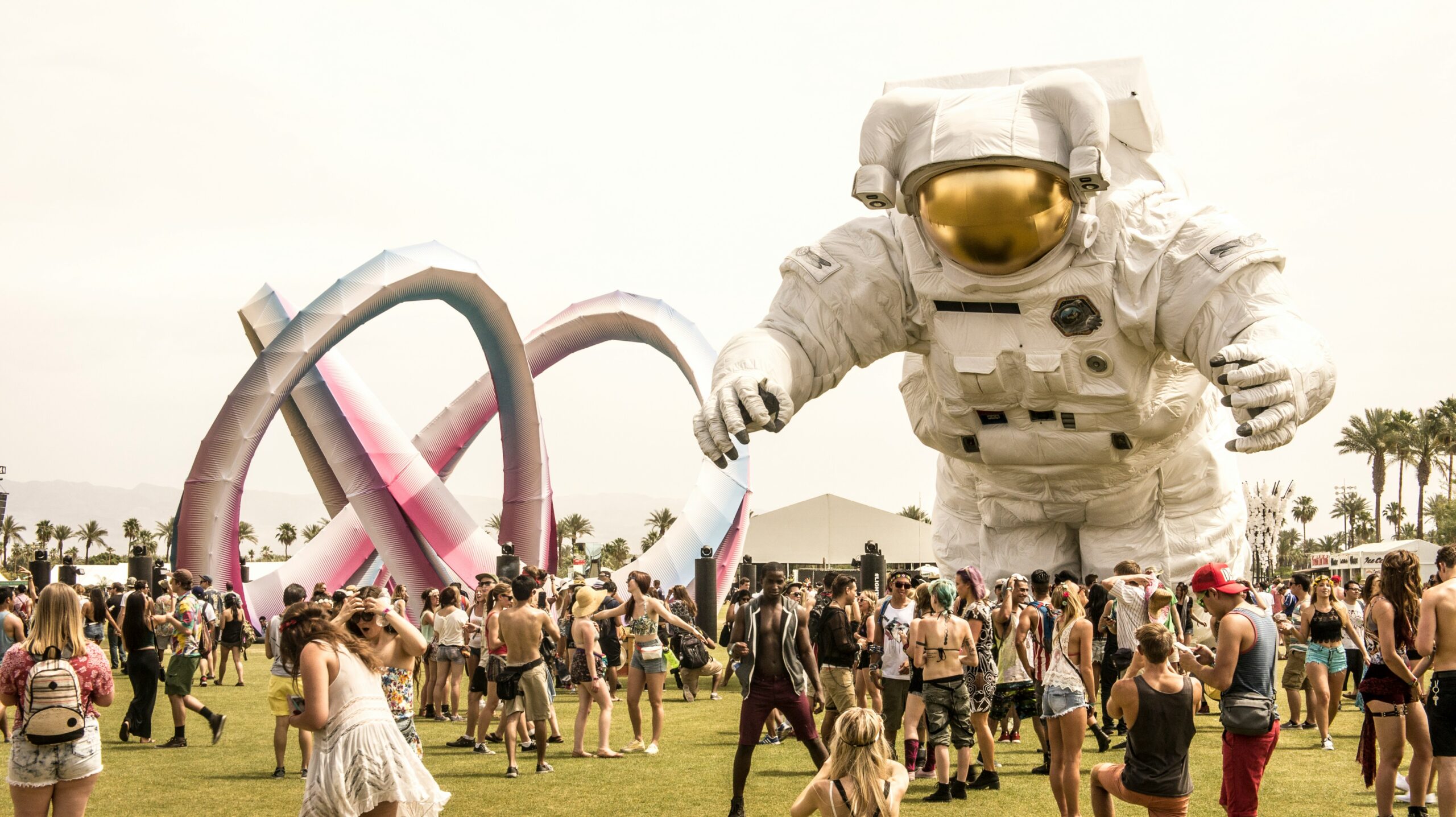 Everything To Know About Coachella Weekend 1: A Full Guide - The LA Girl